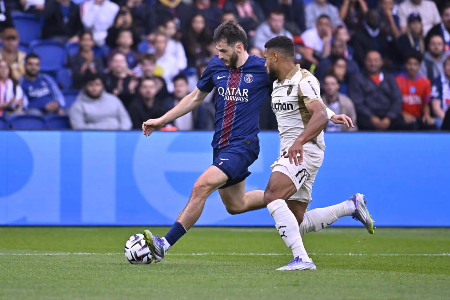 Khvicha Kvaratskhelia a un message pour le PSG ! | AllezParis