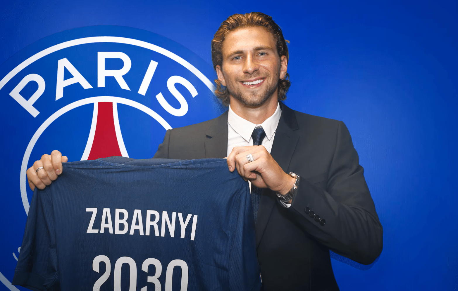 Le PSG officialise une recrue à 70 millions d'euros ! | AllezParis